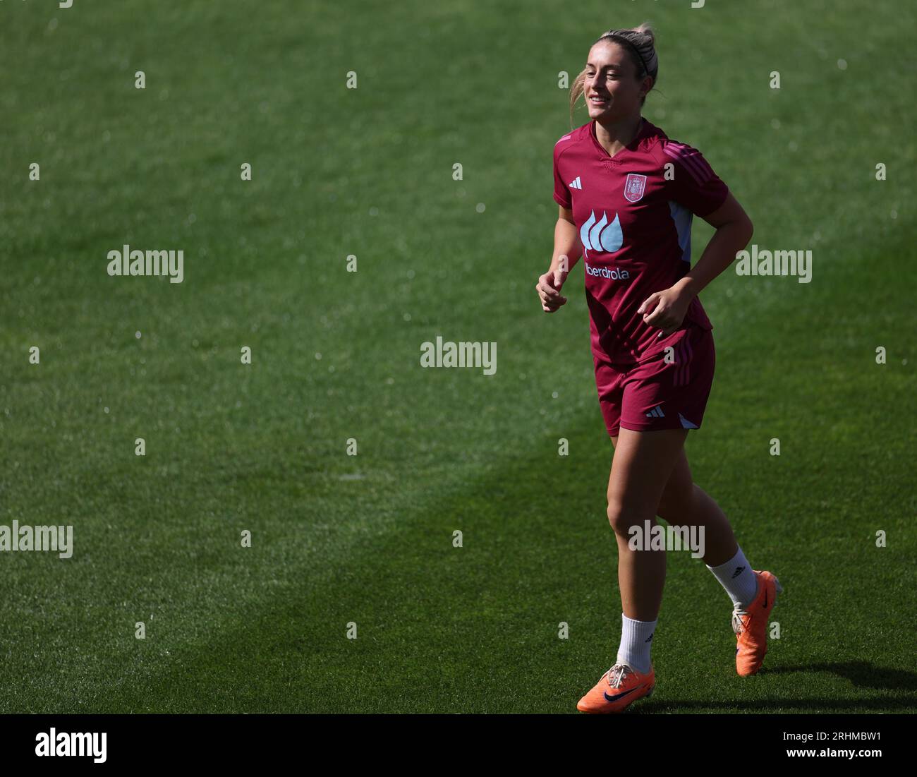 Deportista femenina hi-res stock photography and images - Alamy