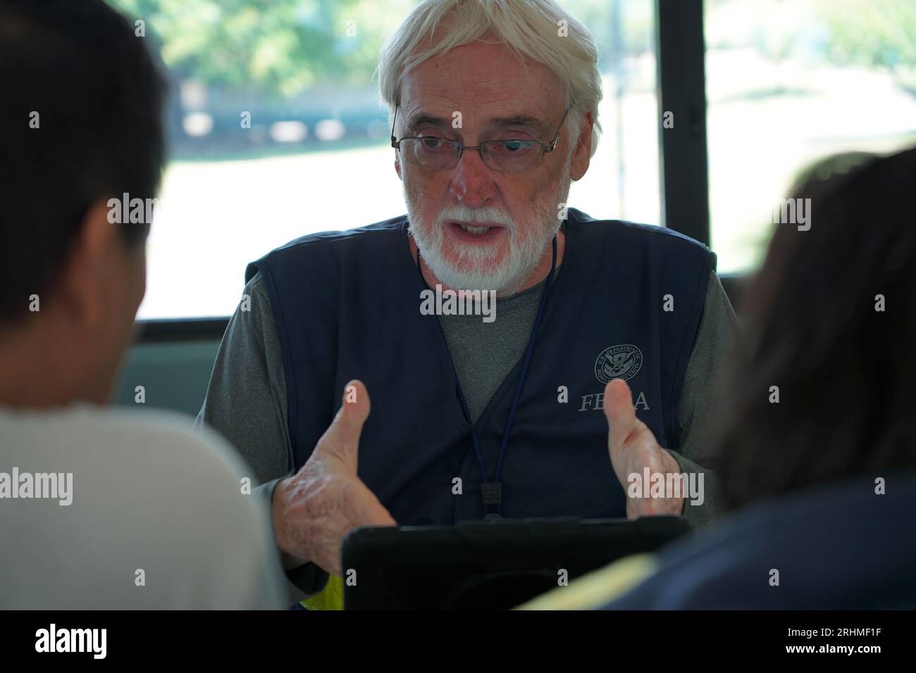 Lahaina, Hawaii (Aug. 16, 2023) - FEMA assists survivors at the ...