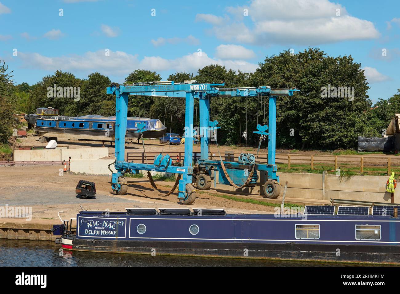 Heavy duty boat lifting hoist example Stock Photo - Alamy