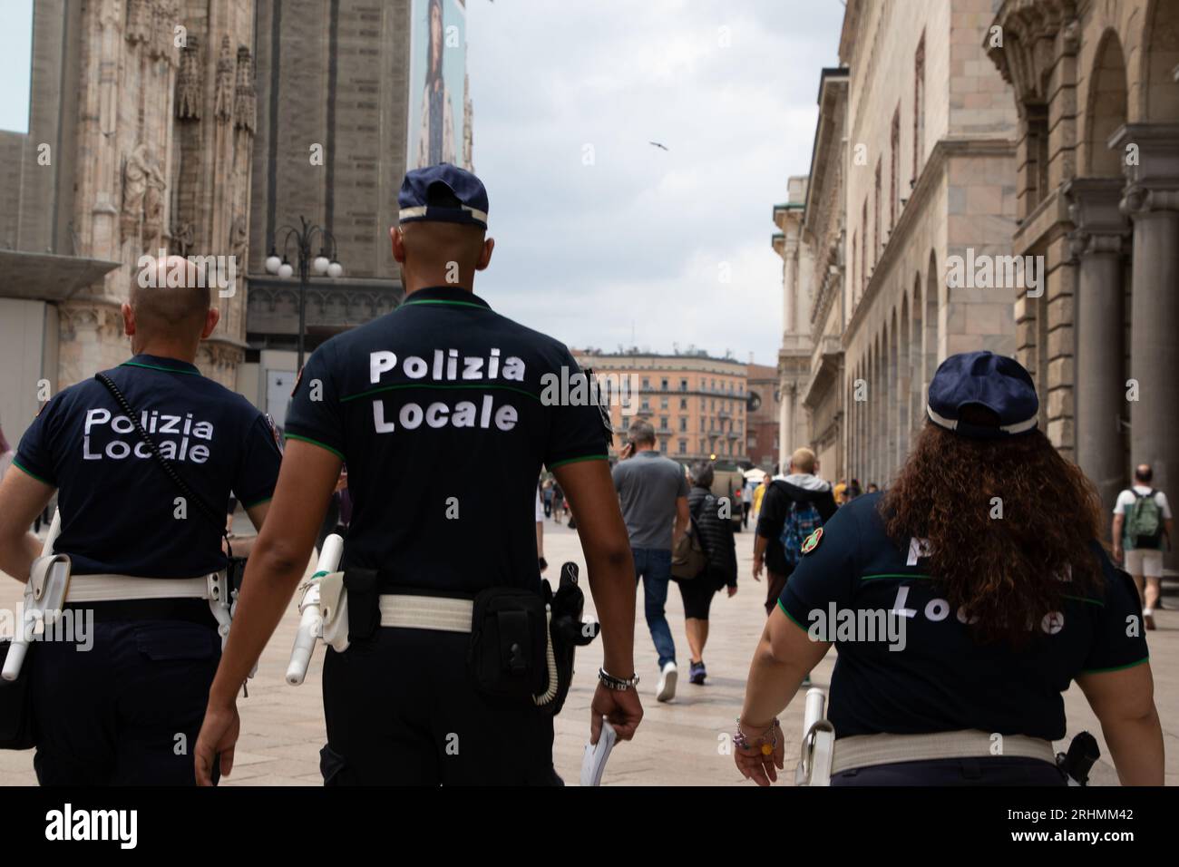 Italian police uniform woman hi-res stock photography and images - Alamy