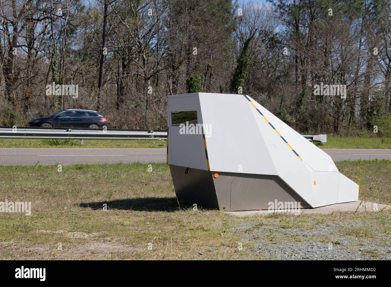 automotive speed control radar box in france with mobile controller ...