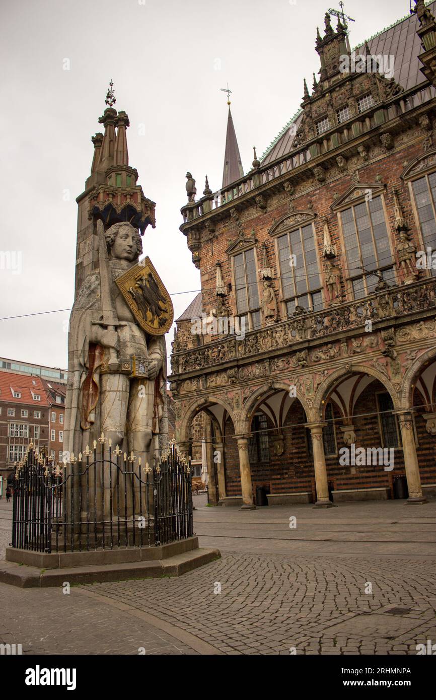 Famous sculpture of Roland on Bremen market square. Medieval statue ...