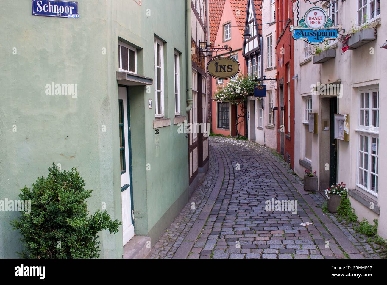 Narrow street in historic district Schnoor of Bremen. Empty old town ...