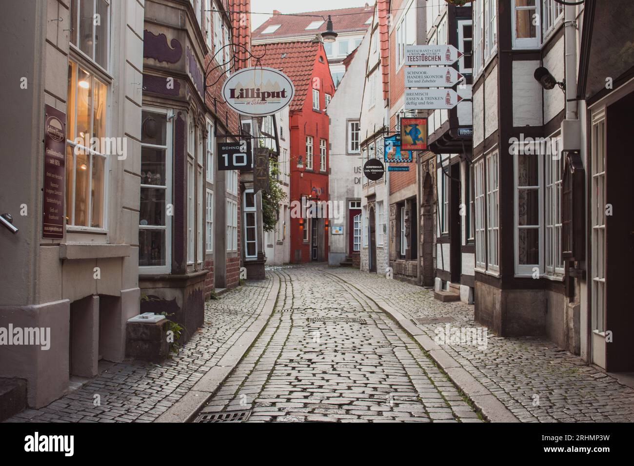 Narrow street in historic district Schnoor of Bremen. Empty old town ...