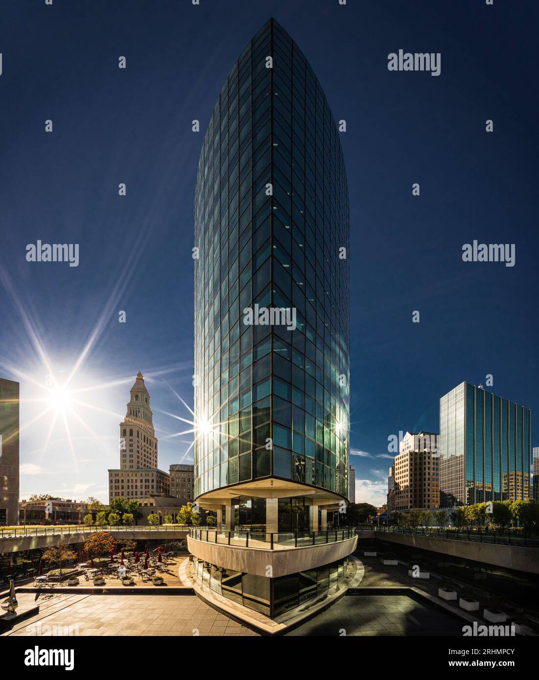 Usa connecticut hartford phoenix building hi-res stock photography and ...