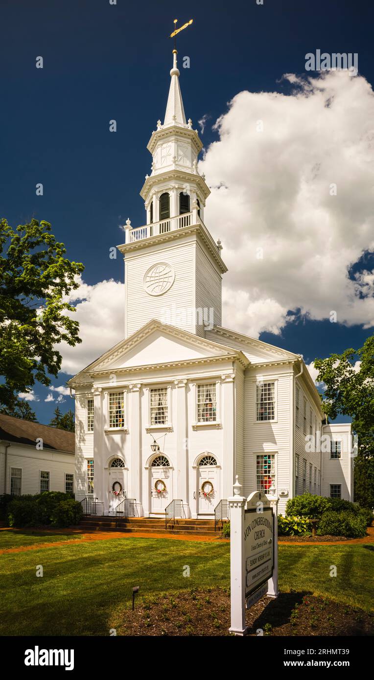 Main street congregational church hi-res stock photography and images ...