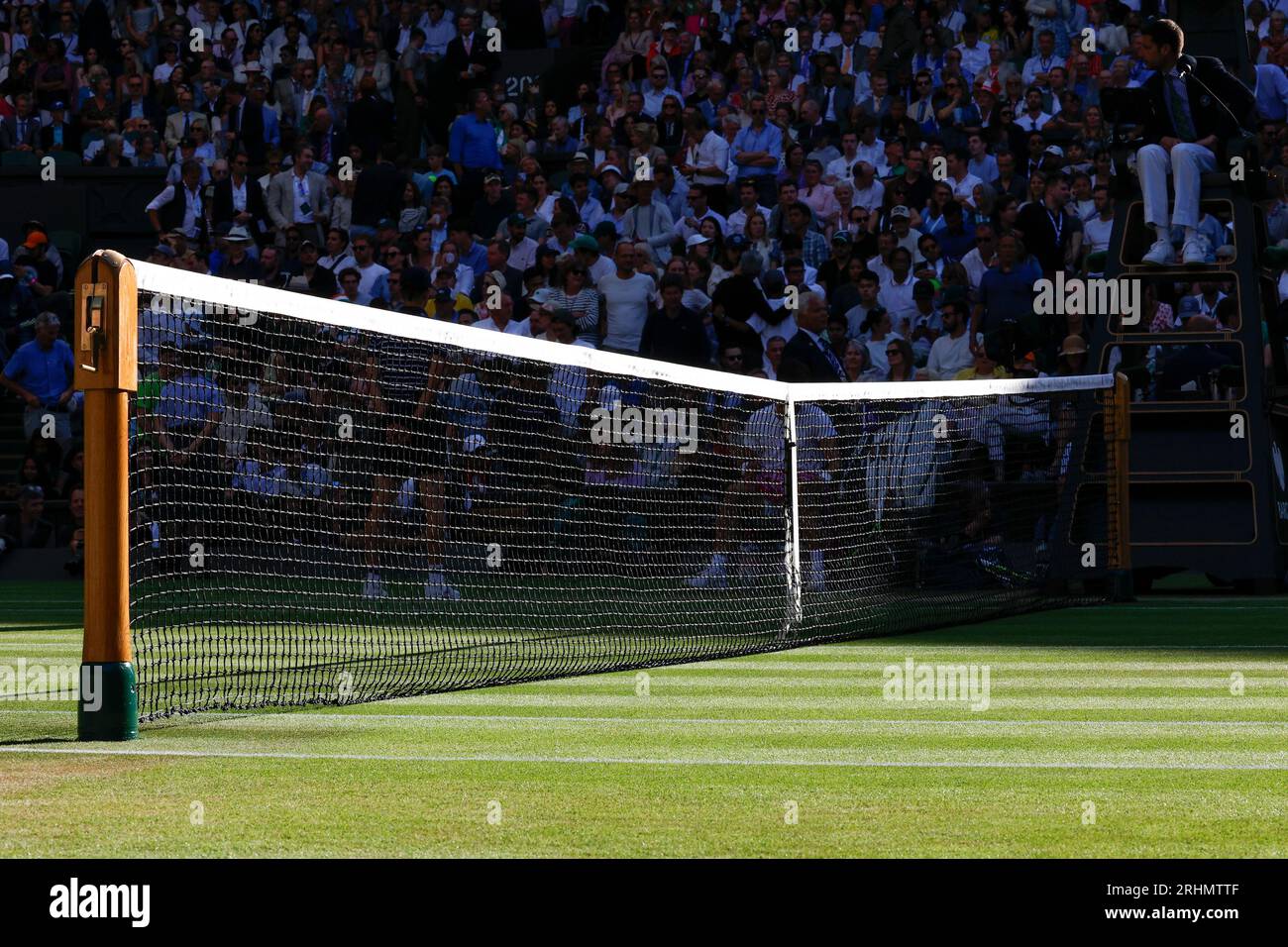 Afternoon light on the net and centre court at the 2023 Wimbledon ...