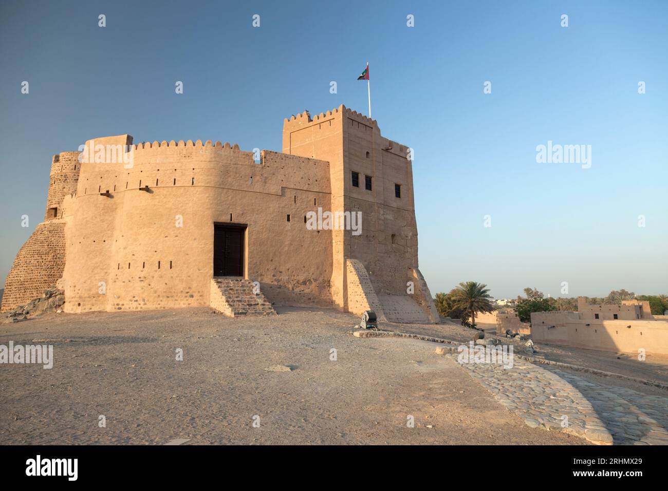 United Arab Emirates, the fort at Fujairah Stock Photo - Alamy