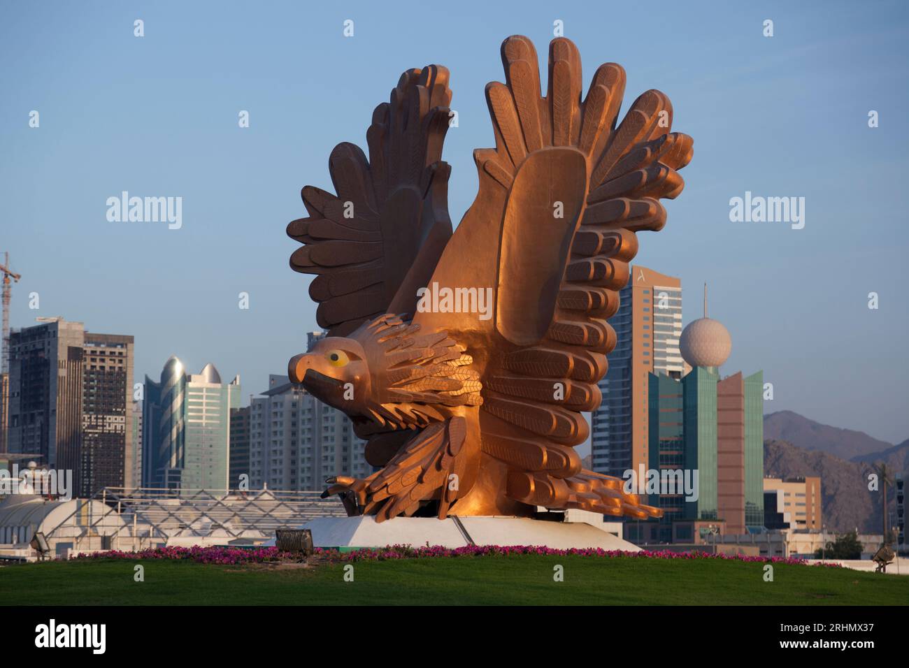 Statue roundabout hi-res stock photography and images - Alamy