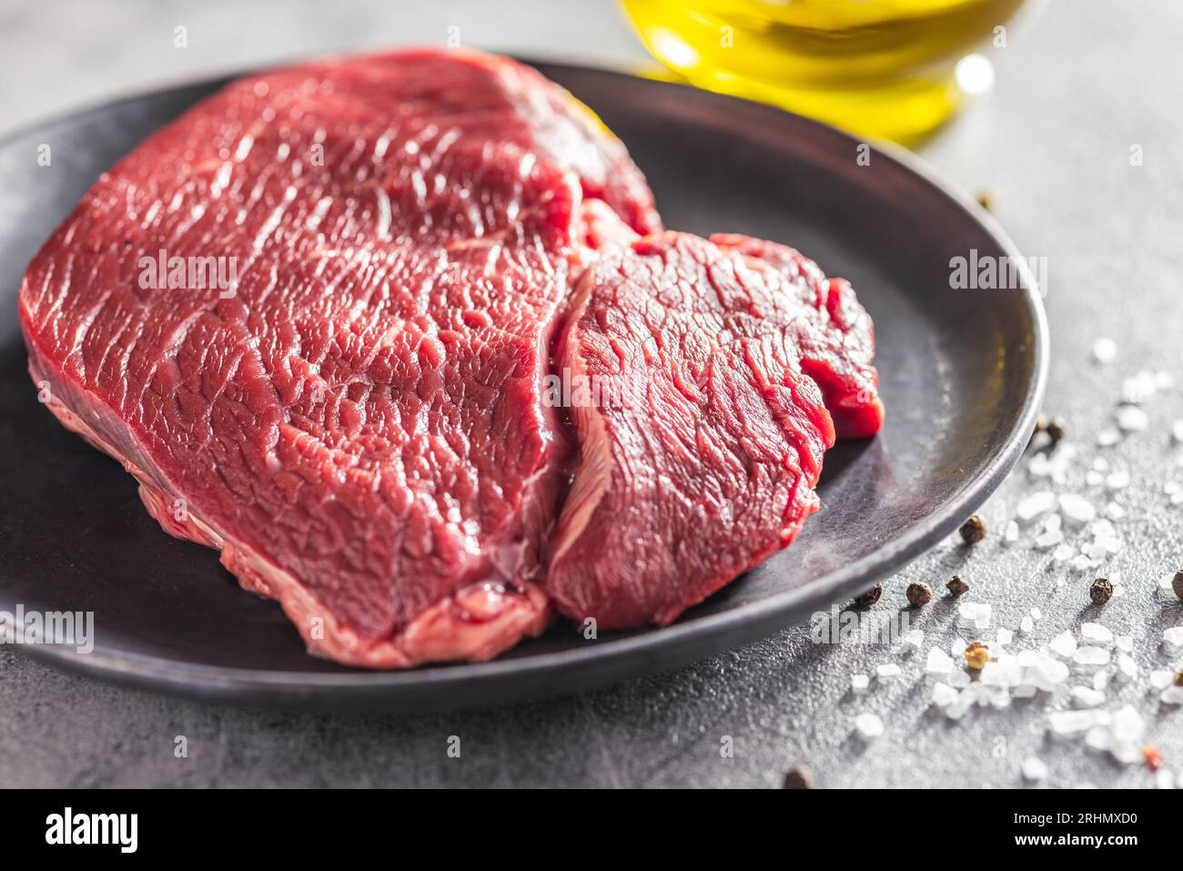 Raw fillet beef steak hi-res stock photography and images - Alamy