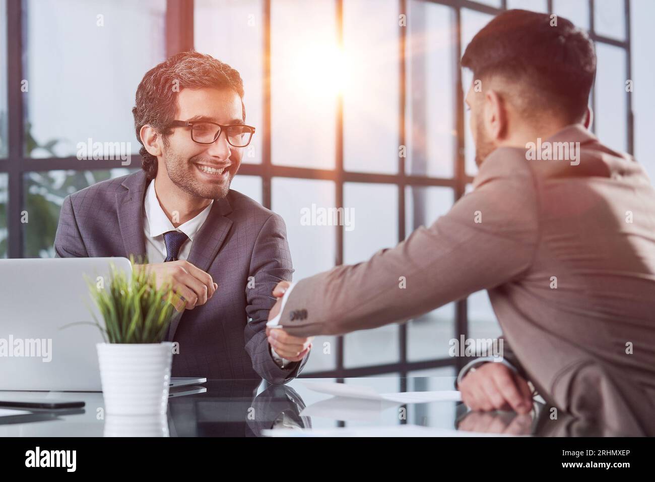 professional group of office workers discussing project Stock Photo - Alamy