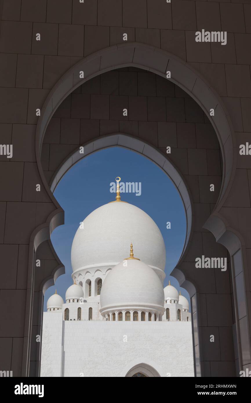 Sheikh zayed mosque inside dome hi-res stock photography and images - Alamy