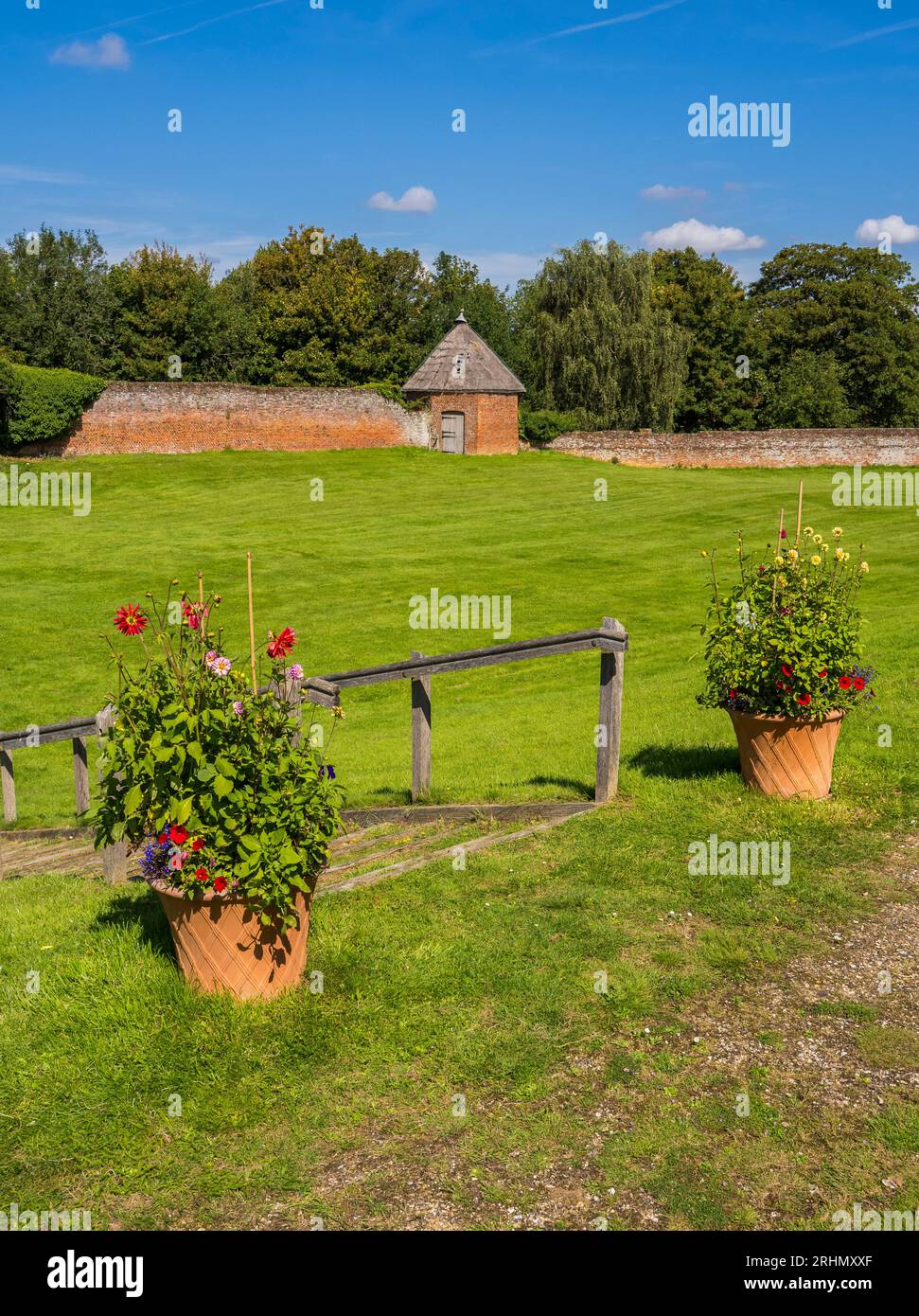 Old Tudor, Walled Garden, Basing House, Old Basing, Basingstoke ...