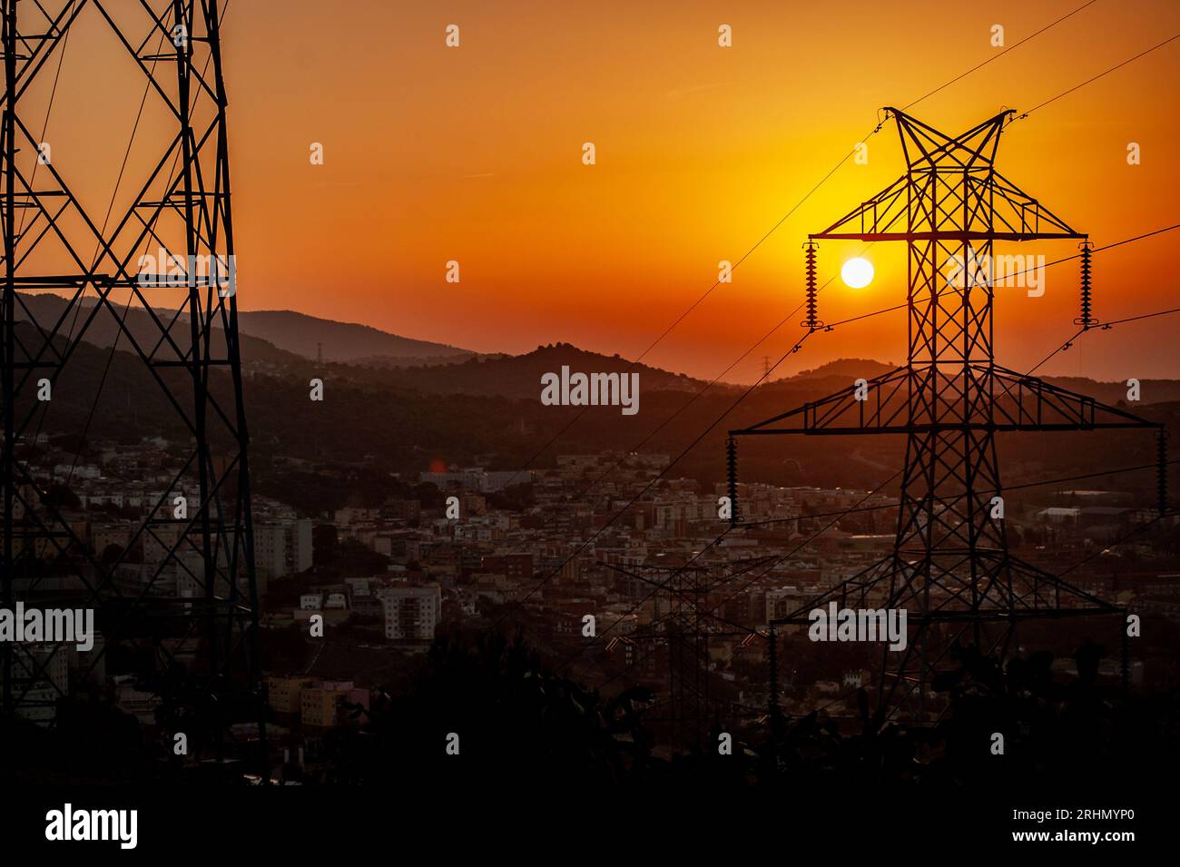 Sun rises behind electricity hi-res stock photography and images - Alamy
