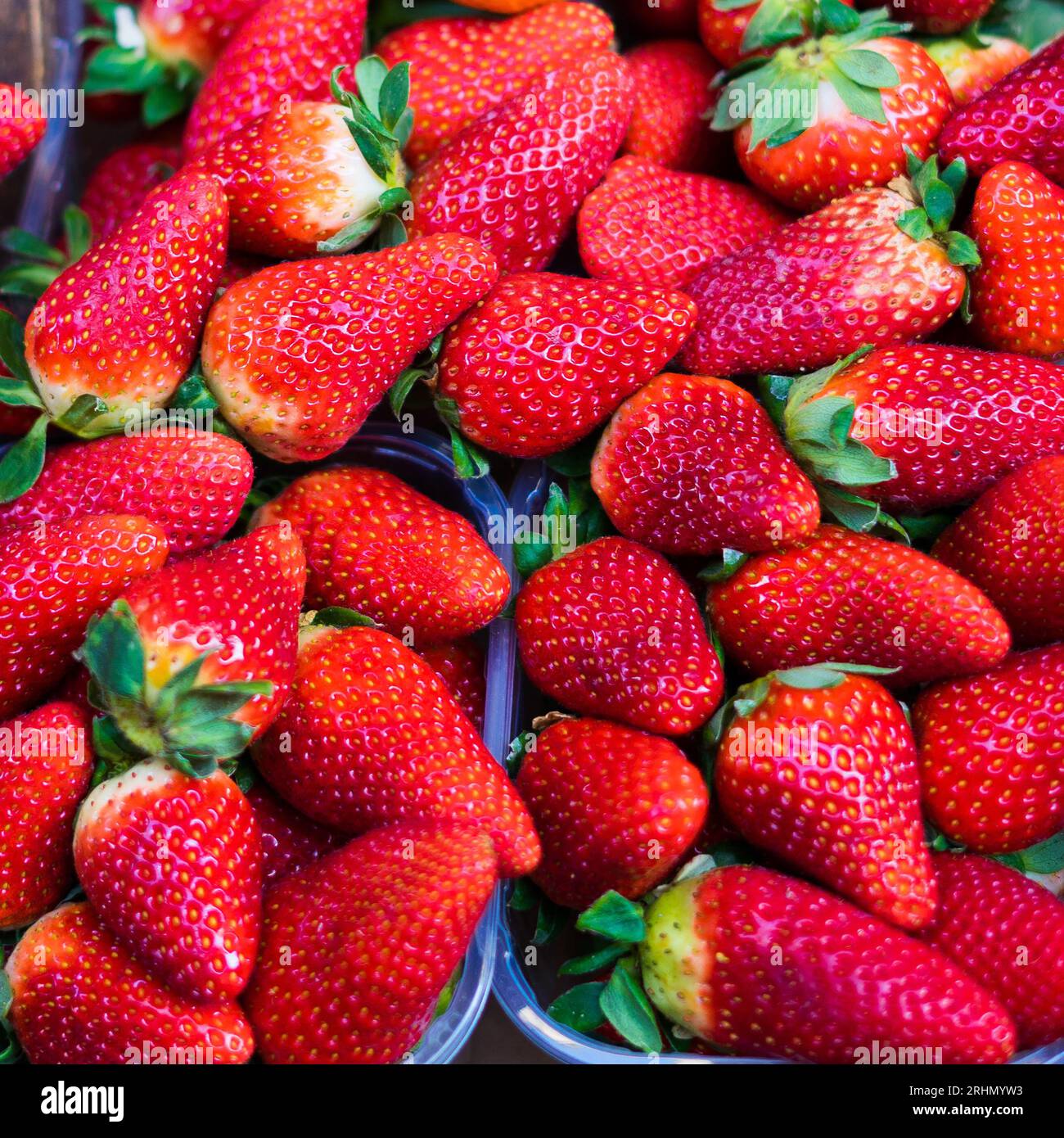 Organic strawberries pattern close up, fruit street market, raw ...