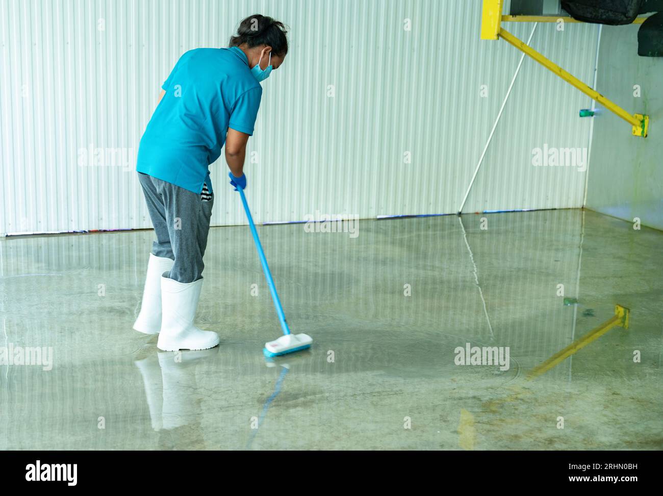 Brush in factory hi-res stock photography and images - Alamy
