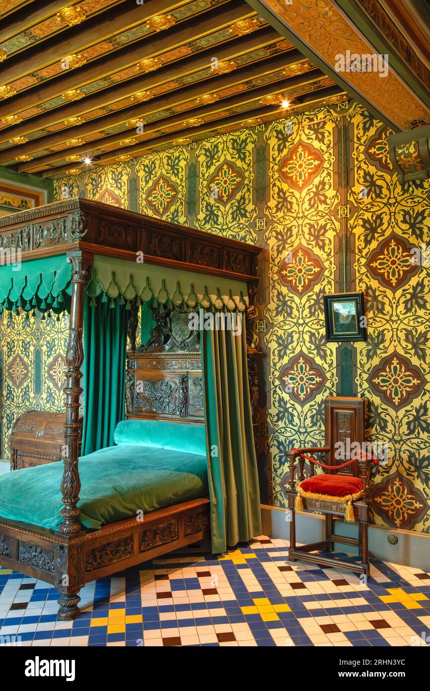 The Queen's chamber inside Château de Blois, France Stock Photo - Alamy