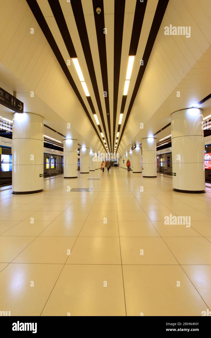 Subway support structure hi-res stock photography and images - Alamy