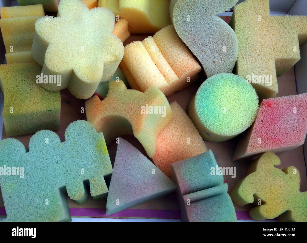 Sponge painting hi-res stock photography and images - Alamy