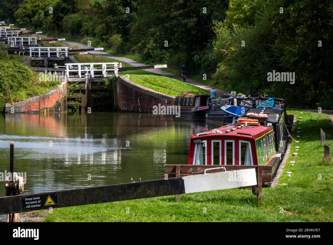 The canal lock gates at Calne, Wiltshire, UK Stock Photo - Alamy