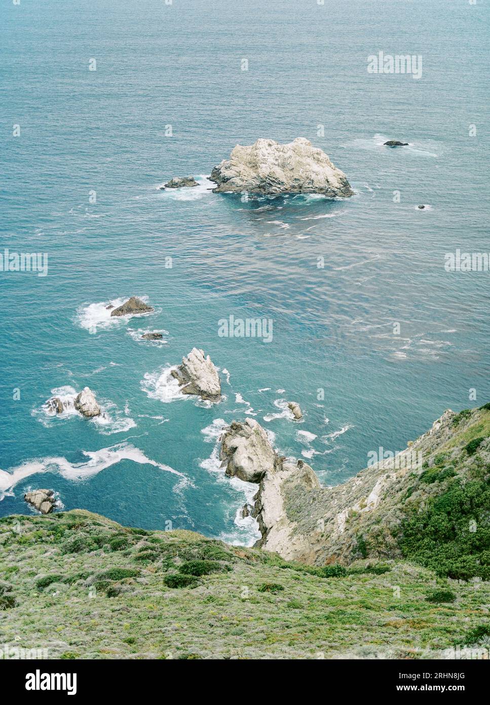 Vertical view of Big Sur coastline from cliff Stock Photo - Alamy