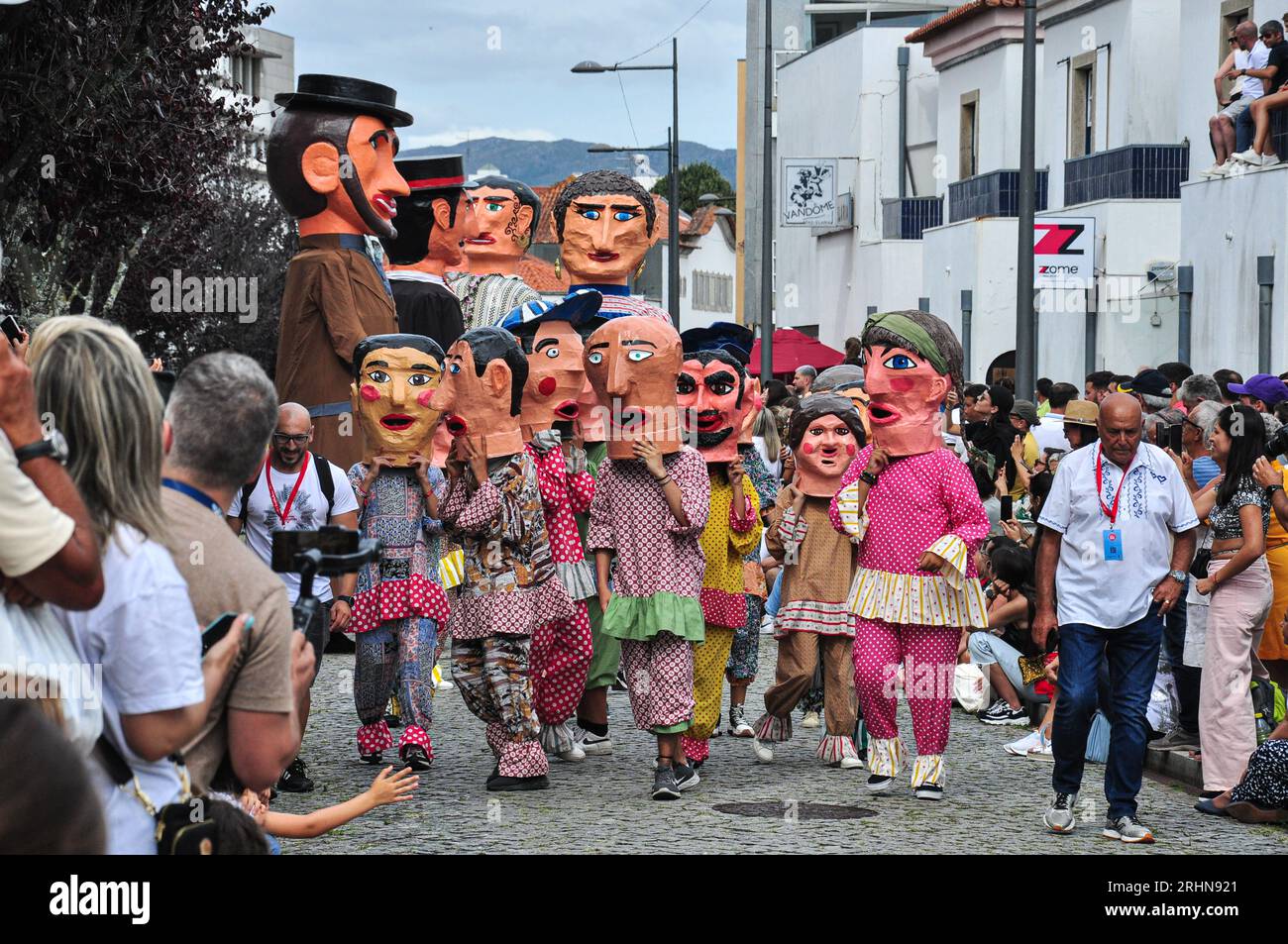 Giants and big-headed puppets at Festa d'Agonia, Viana do Castelo ...