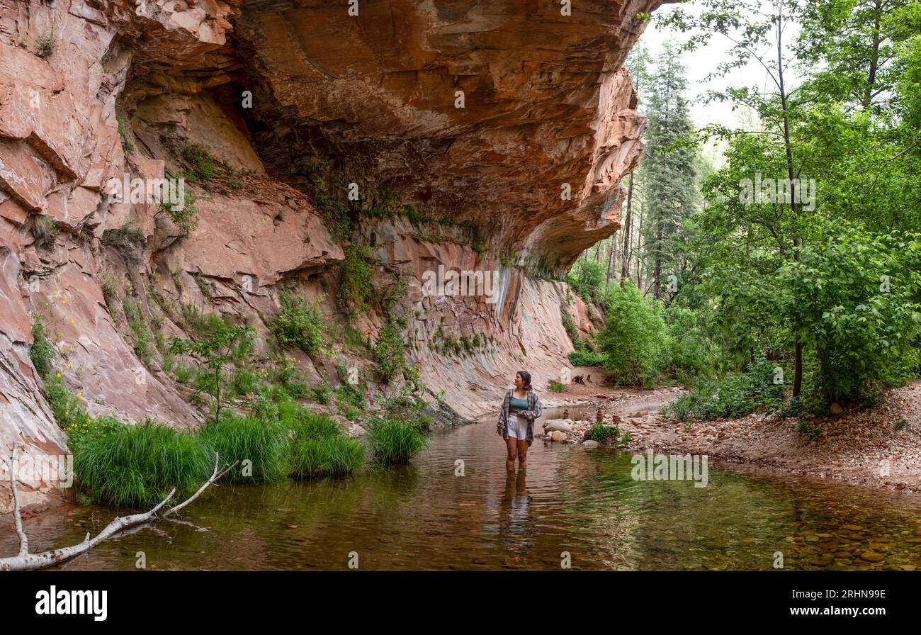 Rock ledge hi-res stock photography and images - Alamy
