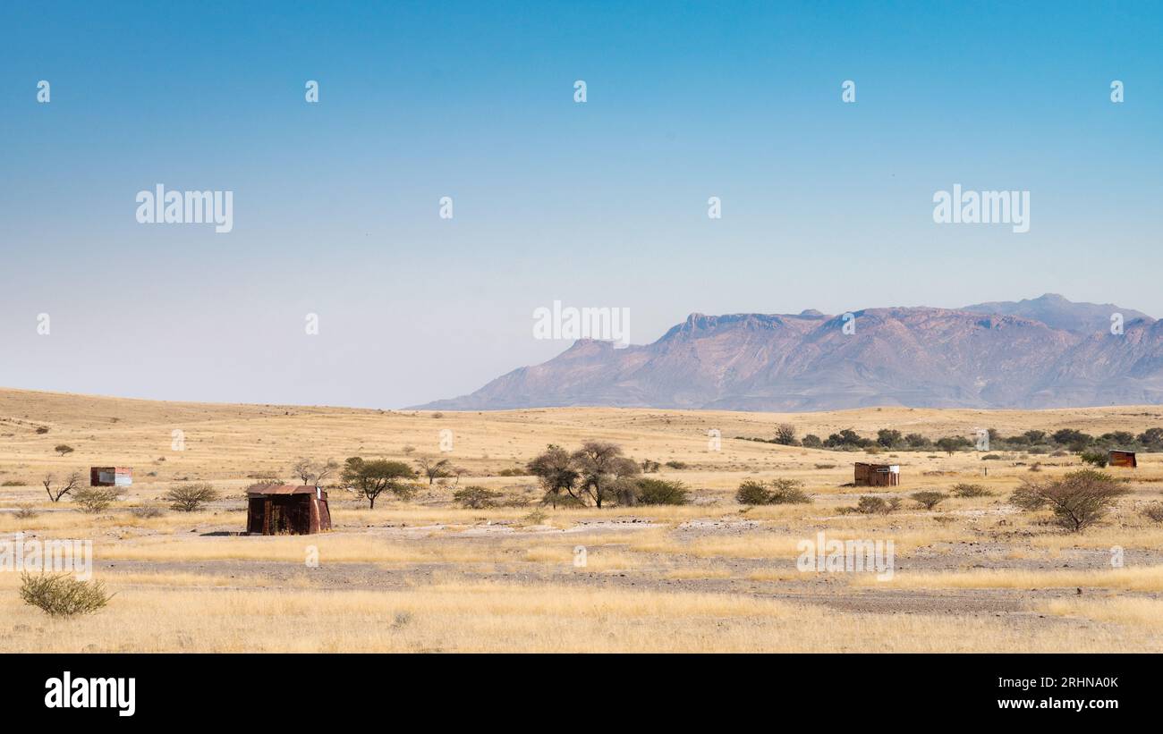Small scattered houses hi-res stock photography and images - Alamy