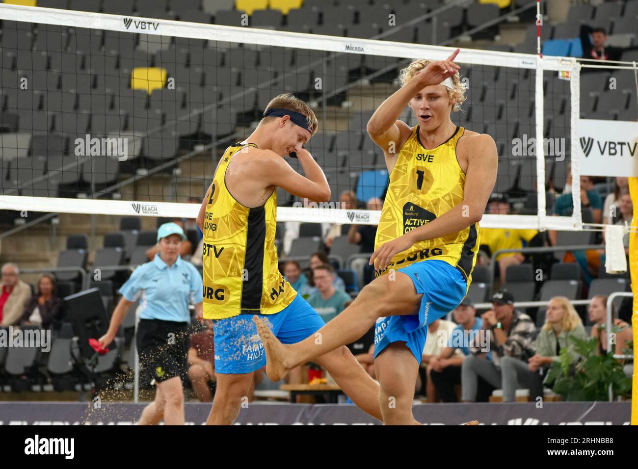 Goosebumps dont lie hi-res stock photography and images - Alamy