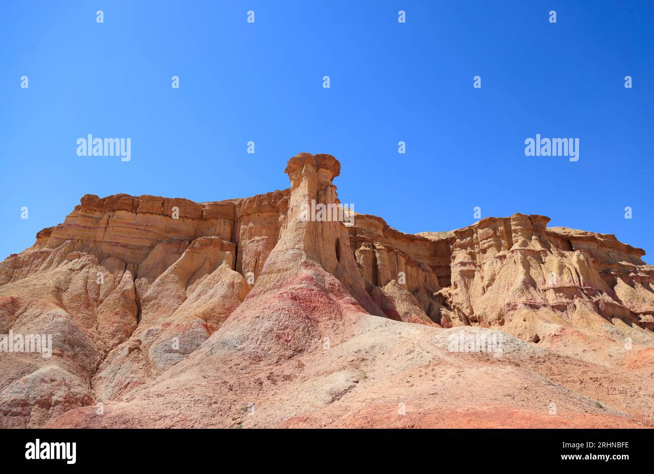 The rock formations of Tsagaan Suvarga in the Gobi Desert, Mongolia ...