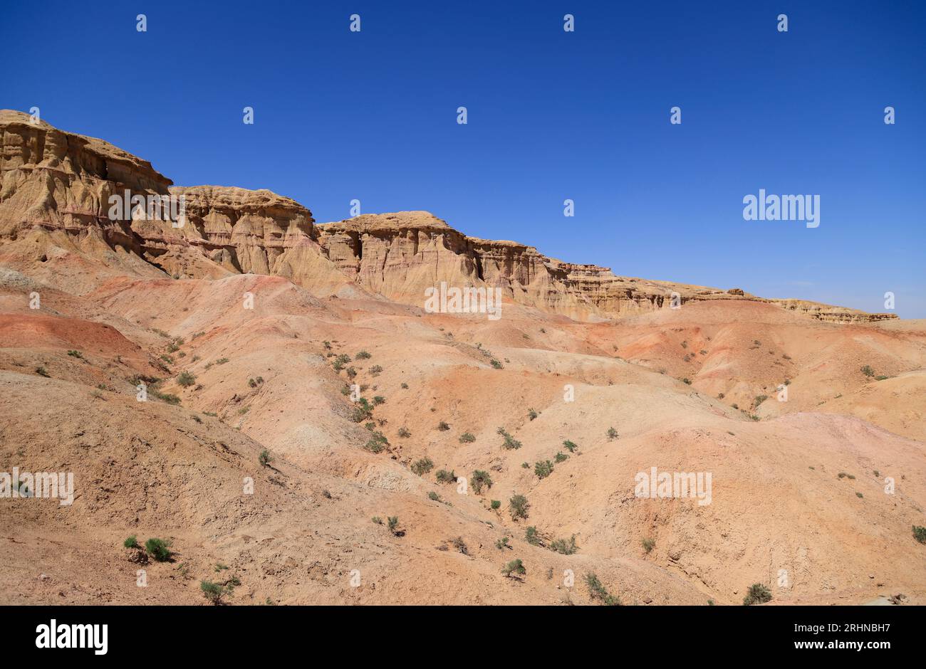 The rock formations of Tsagaan Suvarga in the Gobi Desert, Mongolia ...