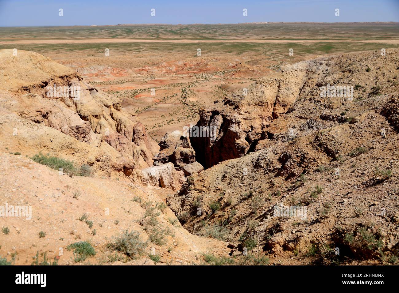 The rock formations of Tsagaan Suvarga in the Gobi Desert, Mongolia ...