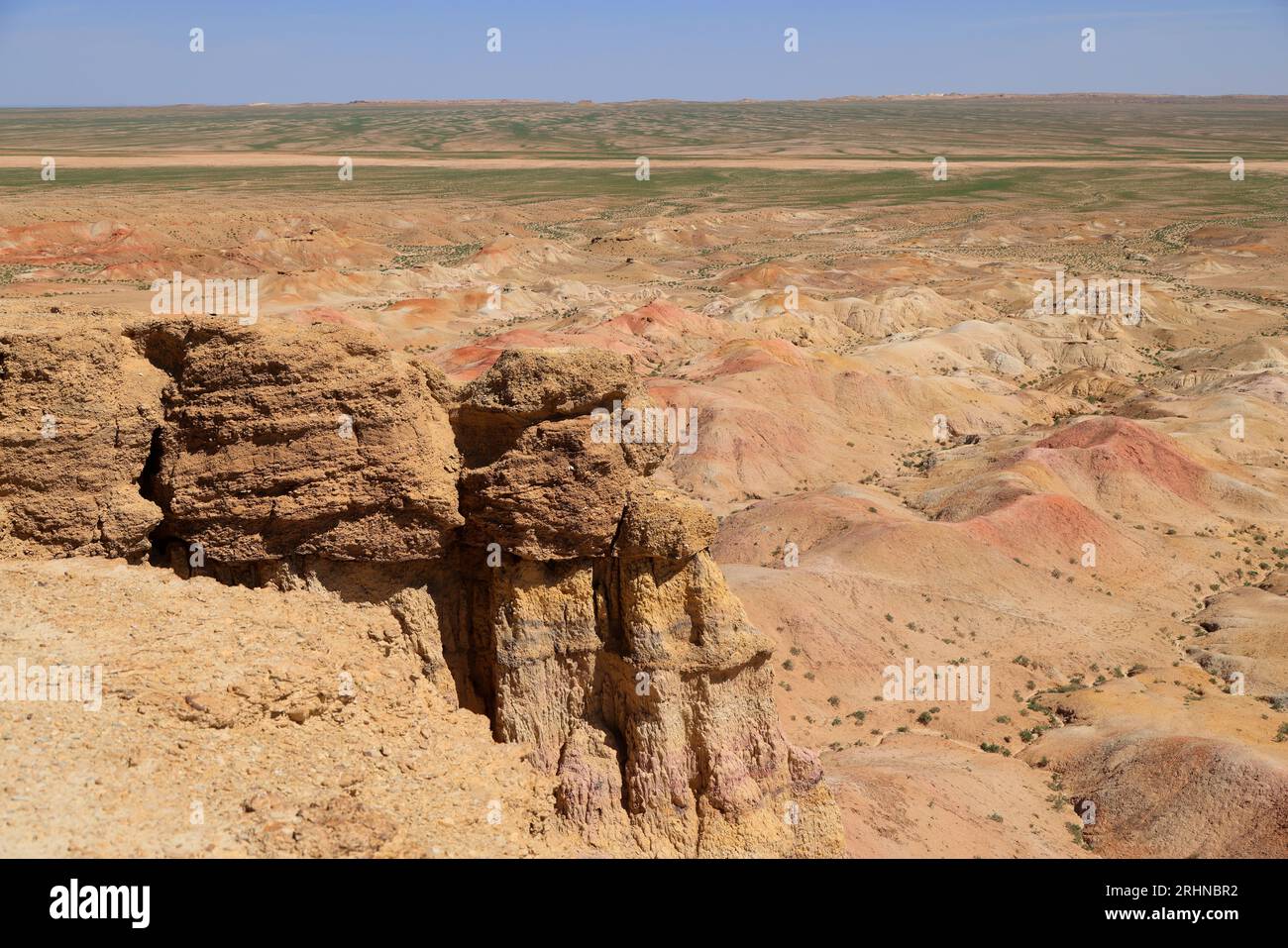 The rock formations of Tsagaan Suvarga in the Gobi Desert, Mongolia ...