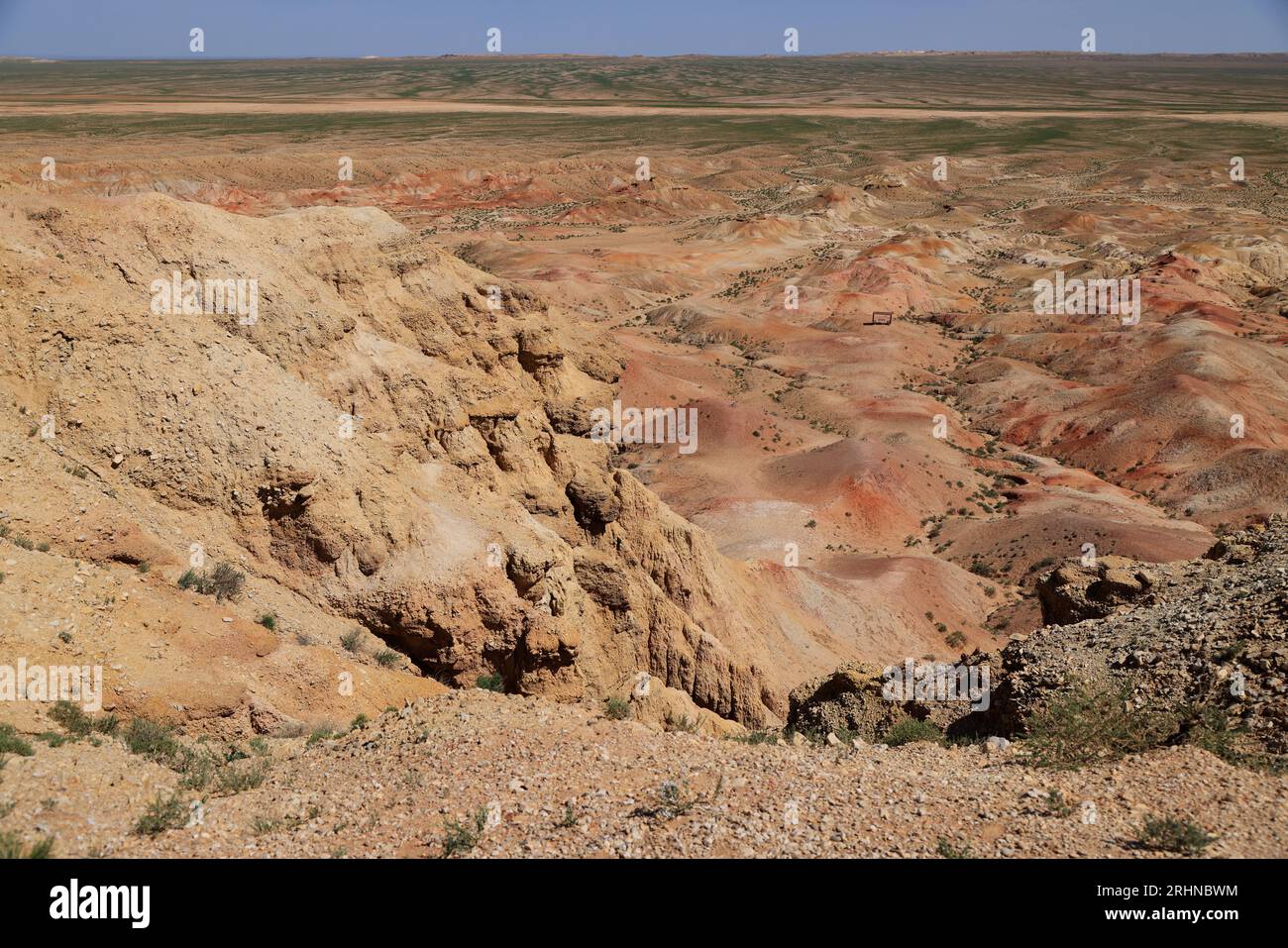 The rock formations of Tsagaan Suvarga in the Gobi Desert, Mongolia ...