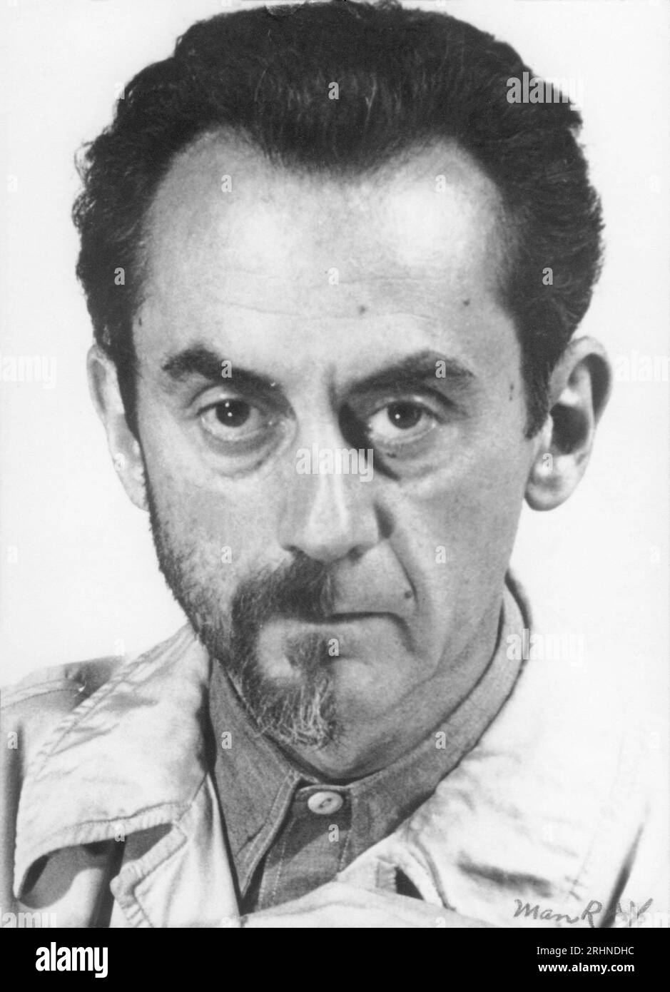 Autoportrait "à demi-rasé". Museum: © Man Ray Trust Stock Photo - Alamy