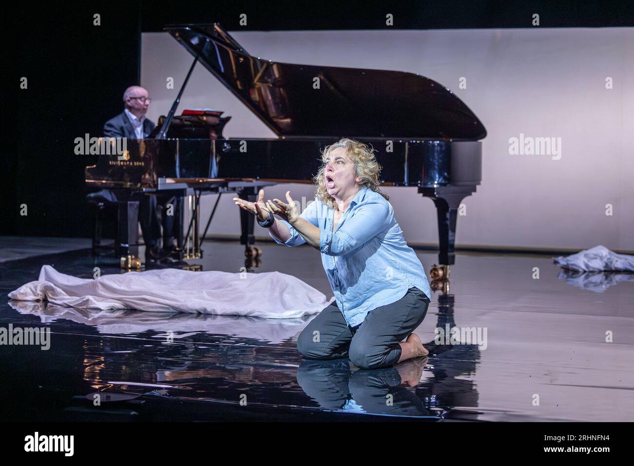 Richard hetherington pianist hi-res stock photography and images - Alamy