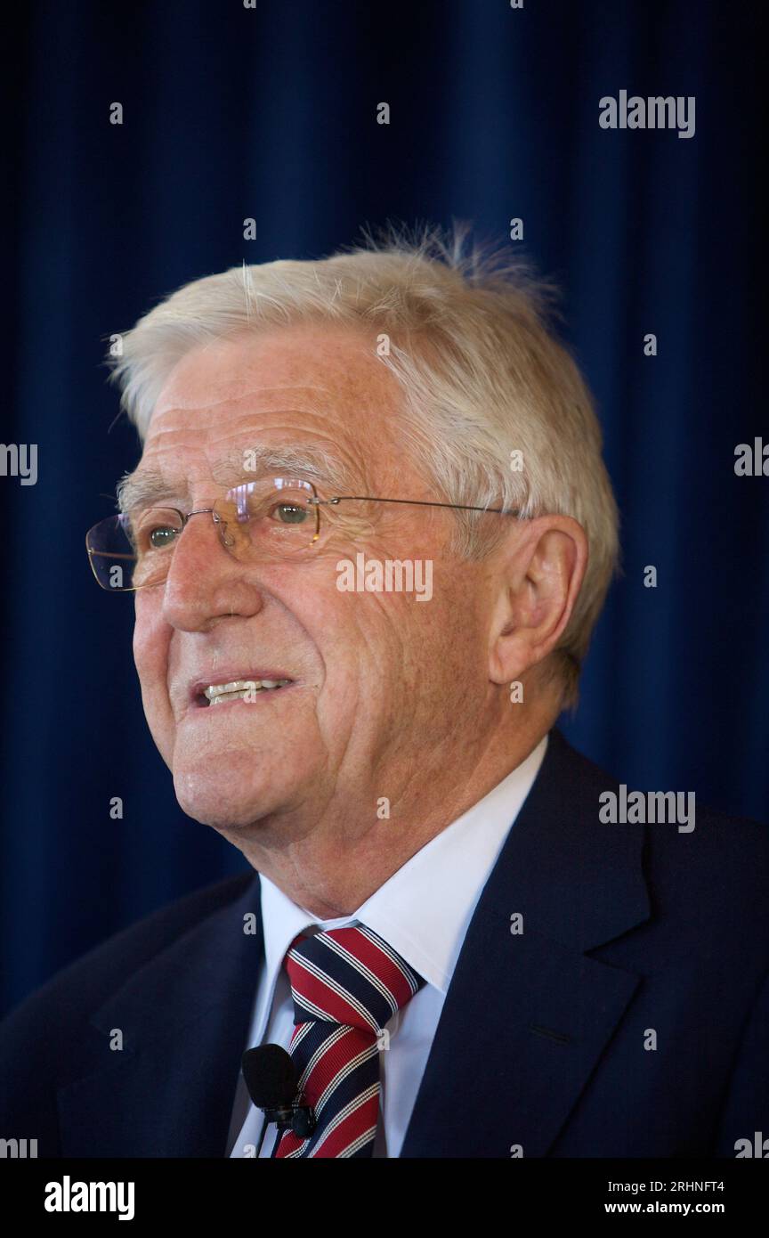 Michael parkinson visits sydney hi-res stock photography and images - Alamy