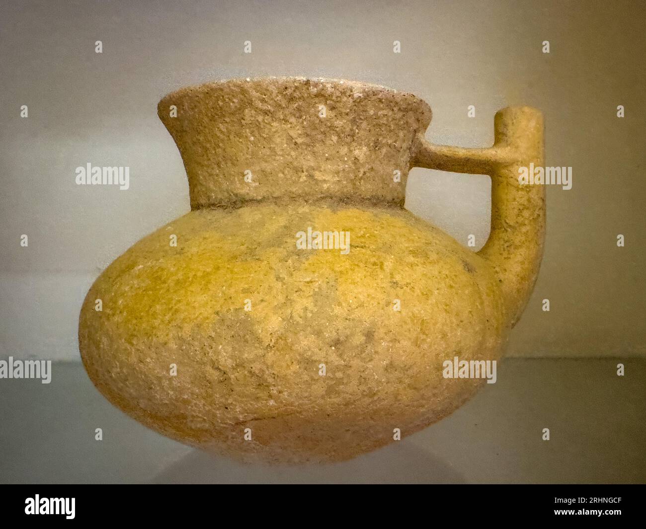 Maya mayan pottery ceramic hi-res stock photography and images - Alamy