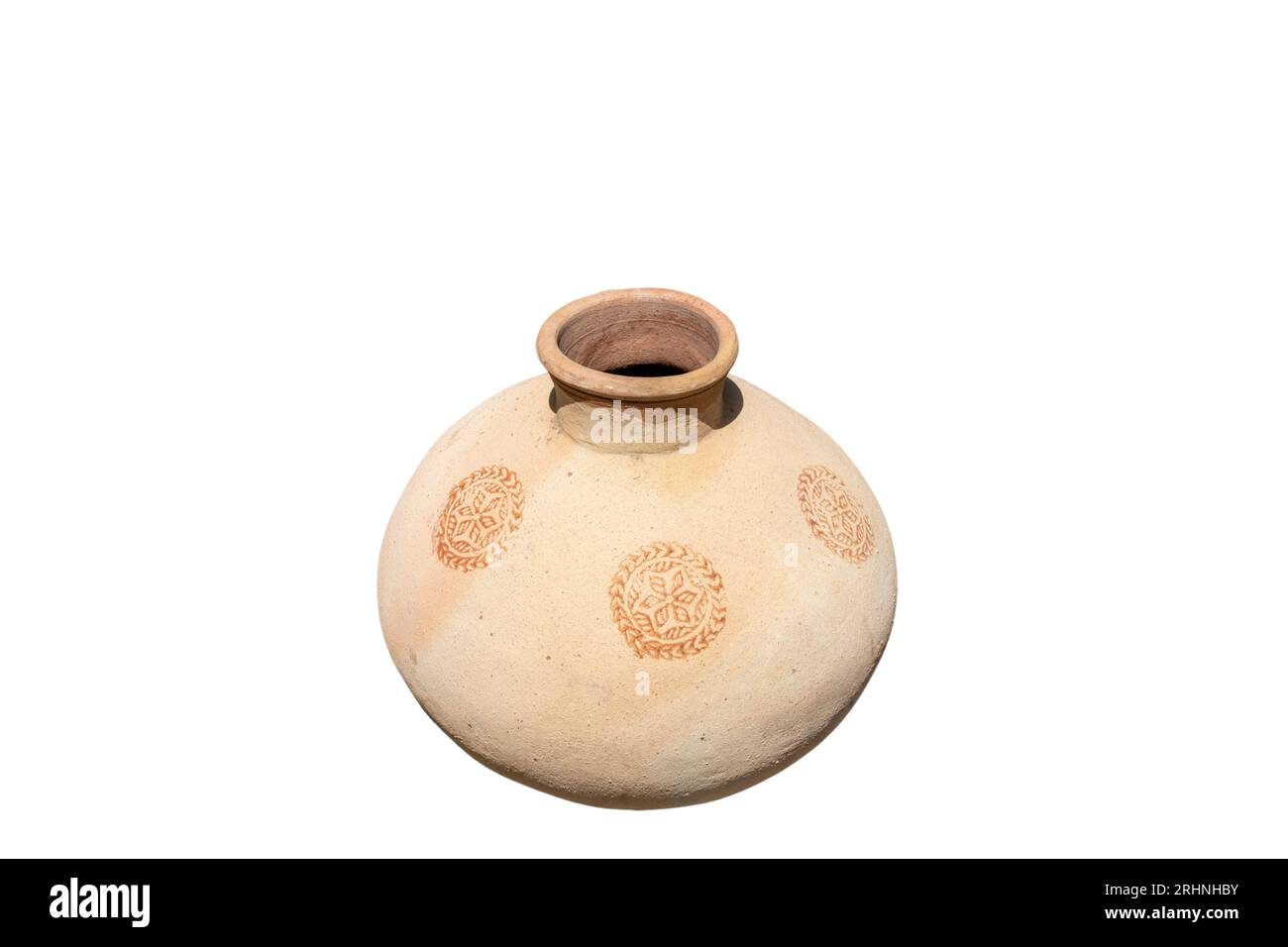 Clay pot on old Cut Out Stock Images & Pictures - Alamy