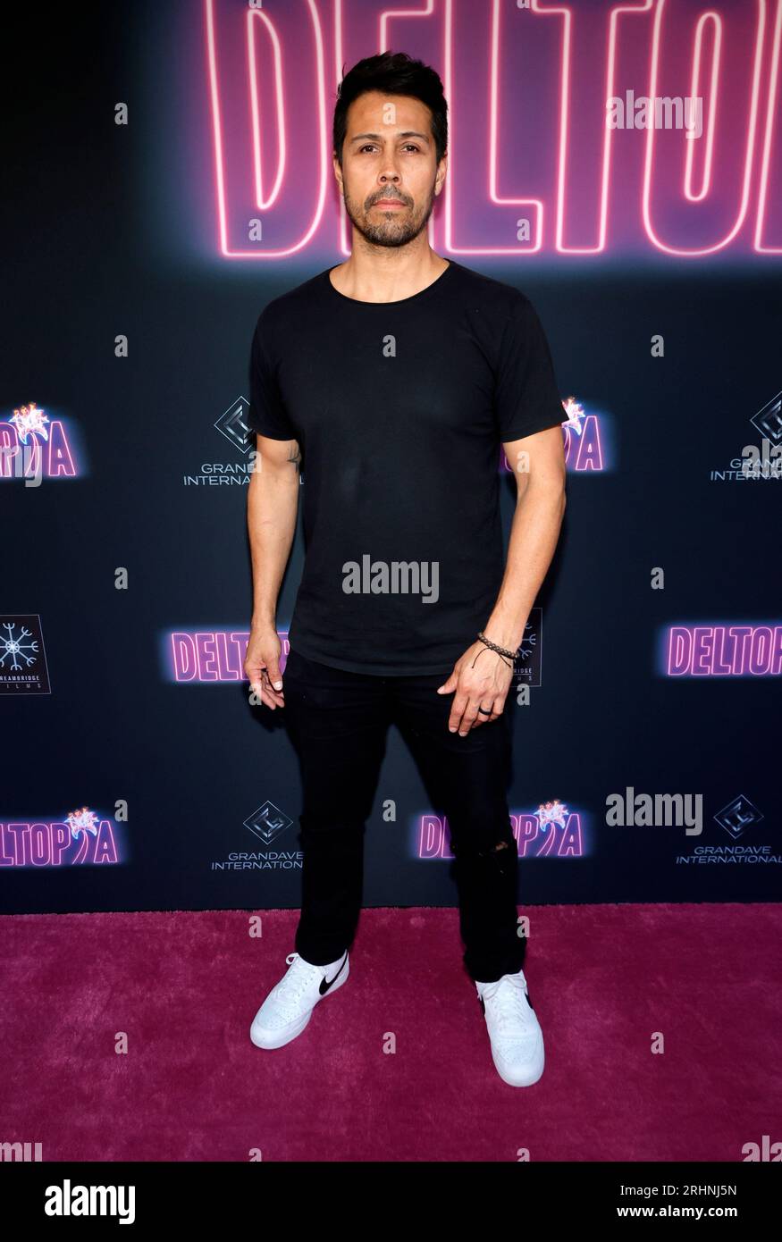 Matt medrano hi-res stock photography and images - Alamy