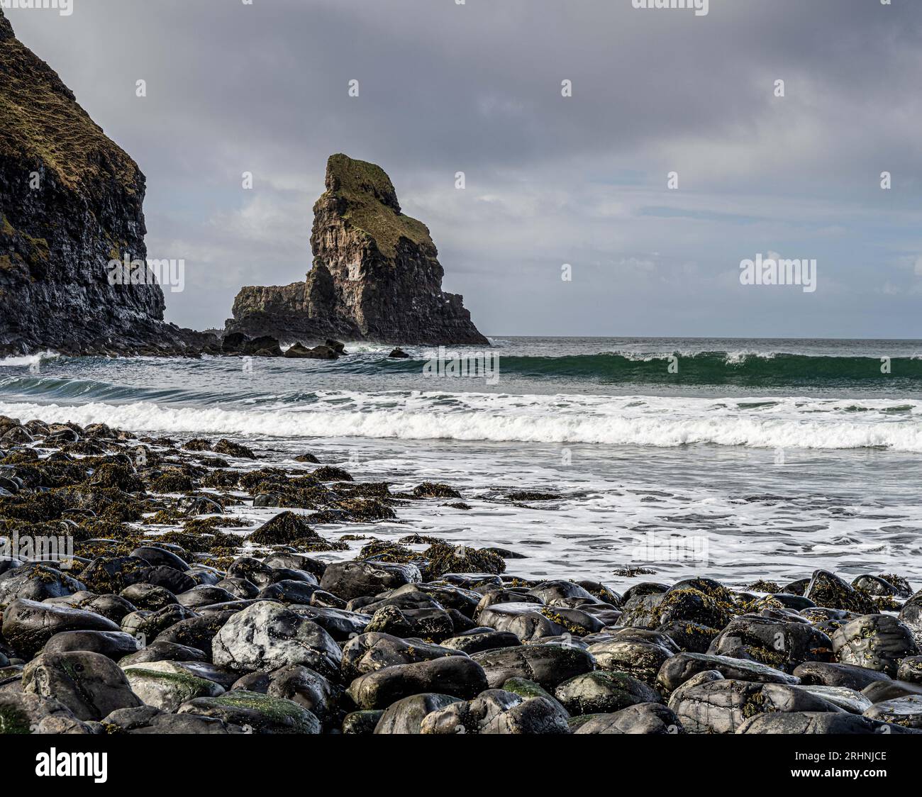 Talisker bay beach path hi-res stock photography and images - Alamy