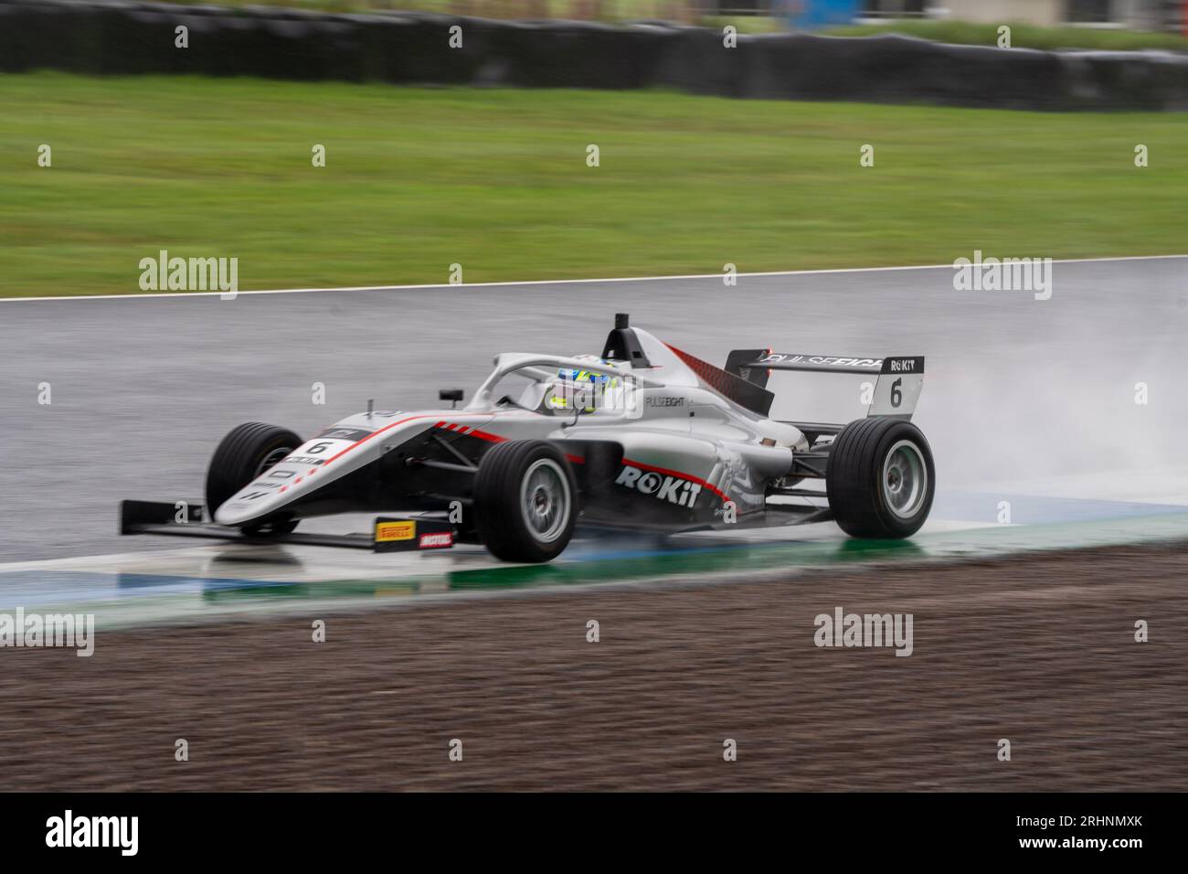 British F4 Kanato LE (#6) Hitech Pulse-Eight at Knockhill Racing ...