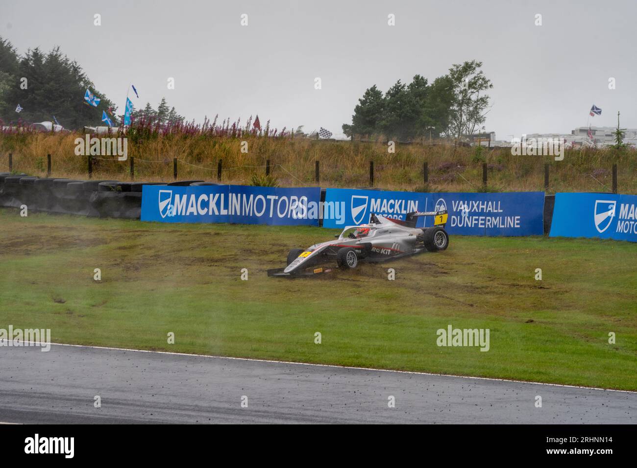 British F4 Gabriel STILP (#7) Hitech Pulse-Eight at Knockhill Racing ...