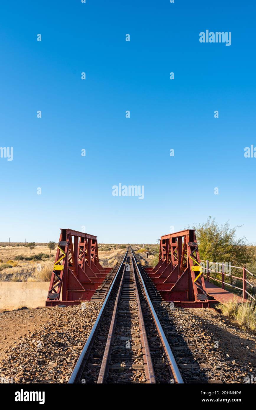 Iron bridge railroad tracks hi-res stock photography and images - Alamy