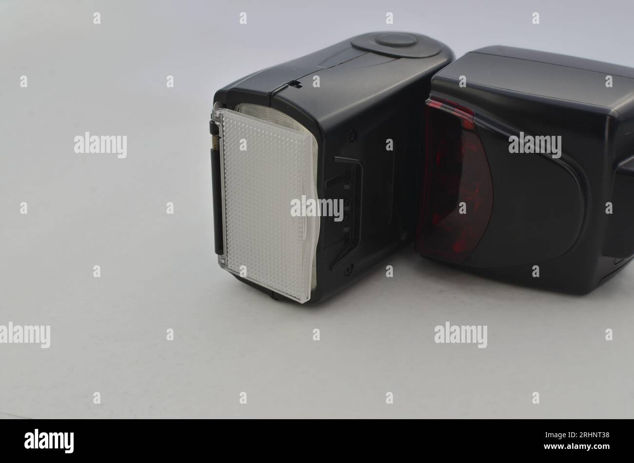 Professional black photo flash to provide perfect lighting in any ...