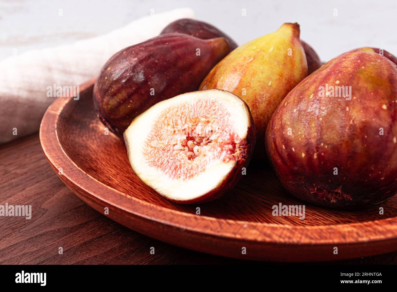 Sweet and soft fruit figs Stock Photo - Alamy