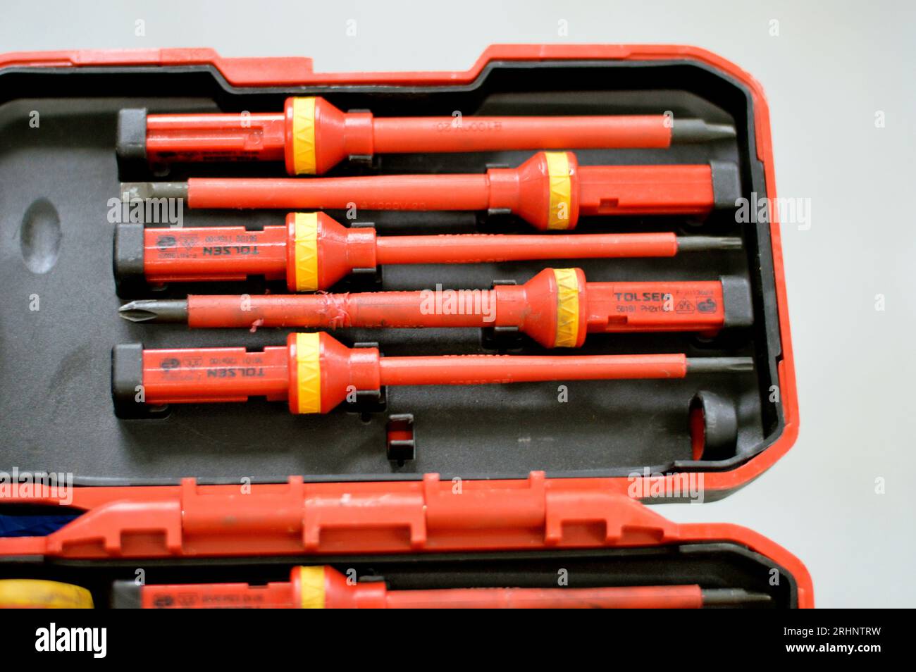 Flat screwdriver icon hi-res stock photography and images - Alamy