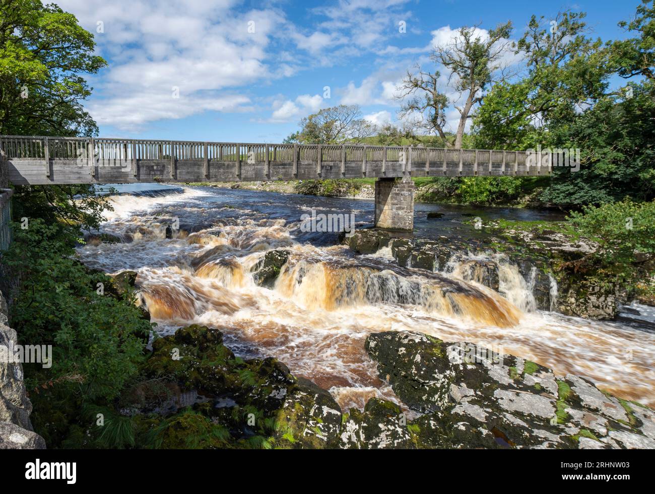 Linton falls in yorkshire hi-res stock photography and images - Alamy