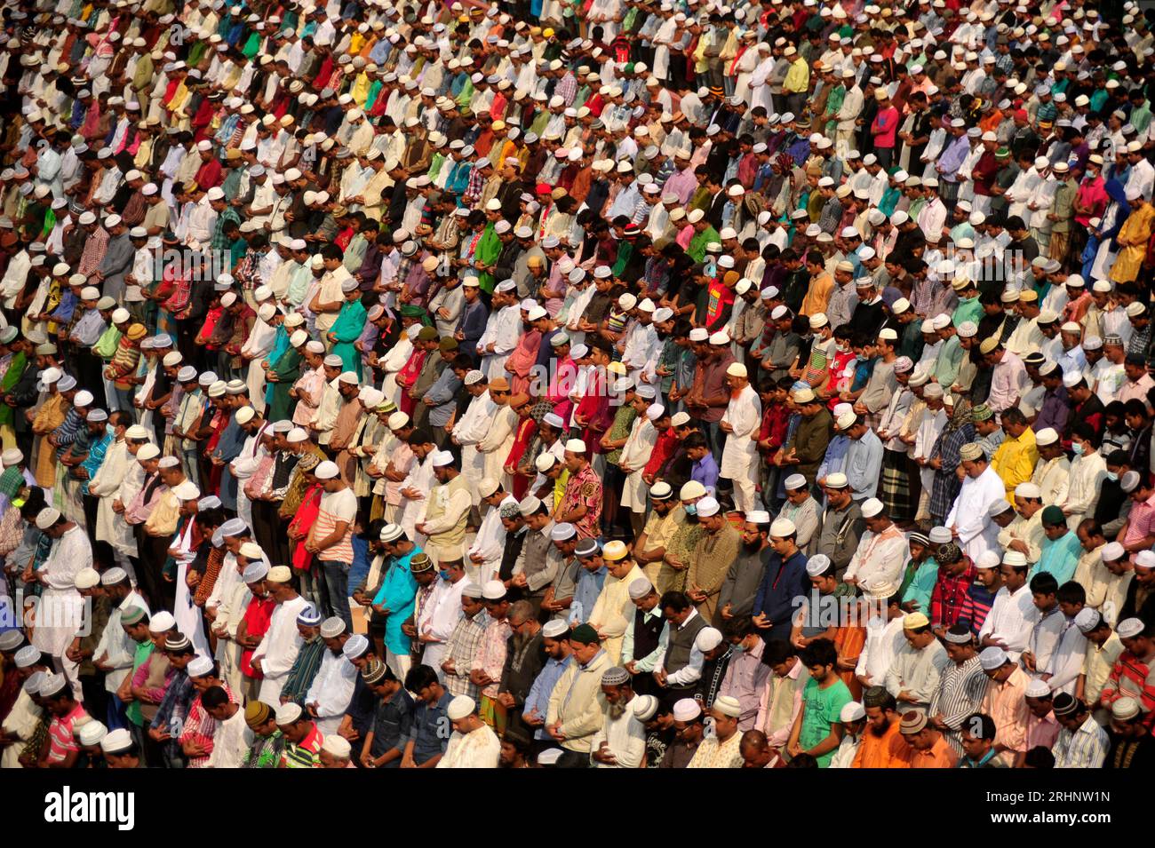 Thousands of devotees have thronged the bank of Turag in Tongi of ...