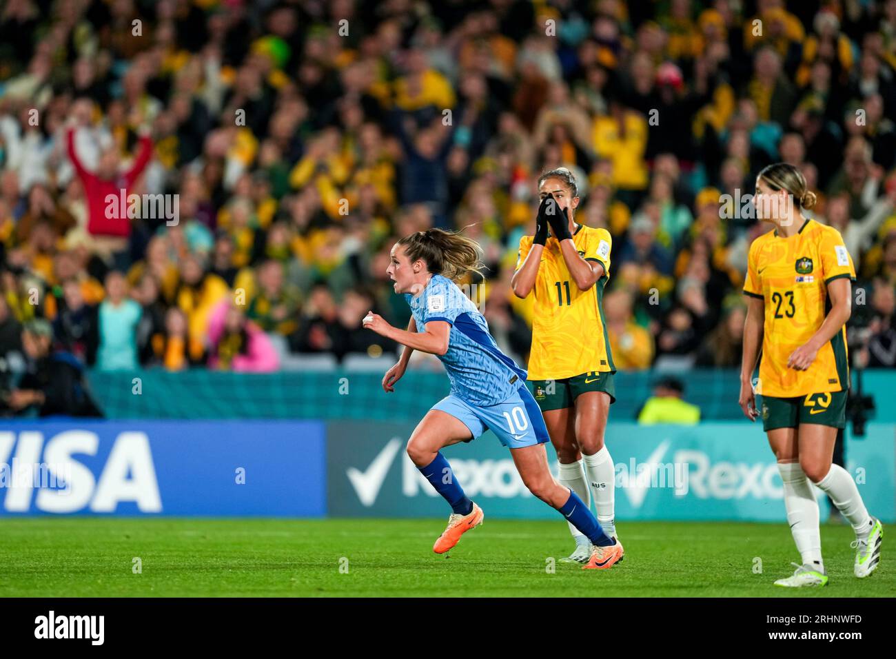 Sydney, Australia, August 16th 2023: Ella Toone (10 England) celebrates ...